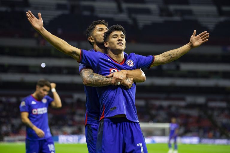 El Heraldo de Poza Rica - Cruz Azul vence en casa 2-0 a Bravos de Juárez y aspira todavía a ...