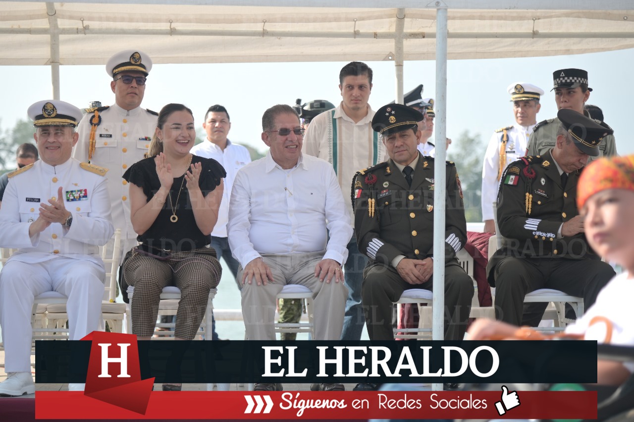 El Heraldo de Poza Rica - Gran participación en el desfile de la ...