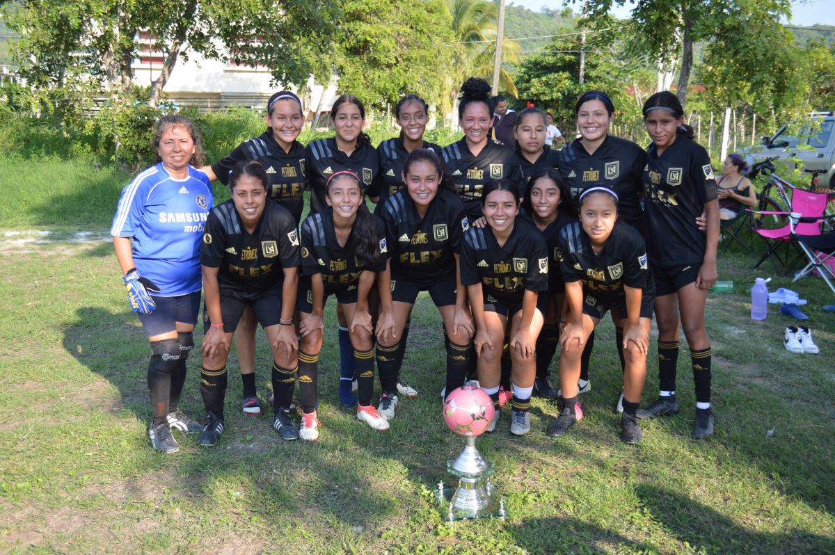 El Heraldo de Poza Rica - Petromex Campeón de copa