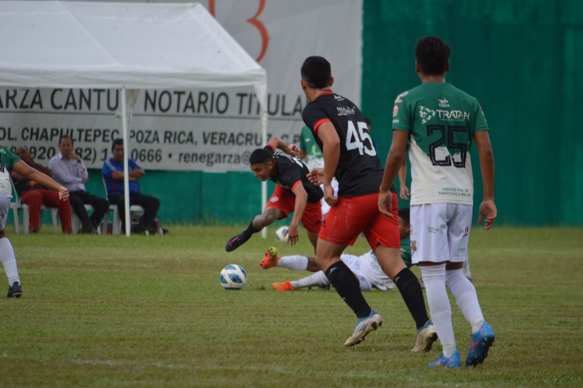 El Heraldo de Poza Rica - Petroleros a cerrar con todo